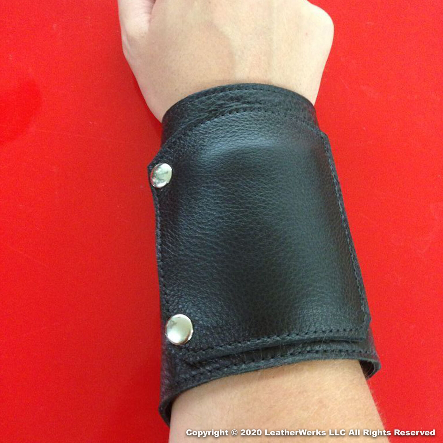 Wrist Wallet SS Snaps - LeatherWerks